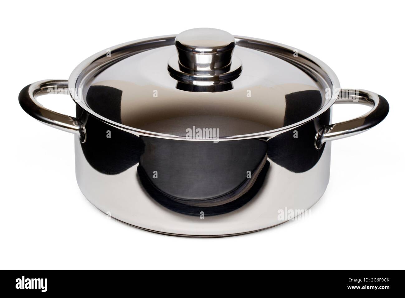 White kitchen stainless steel cooker hi-res stock photography and ...