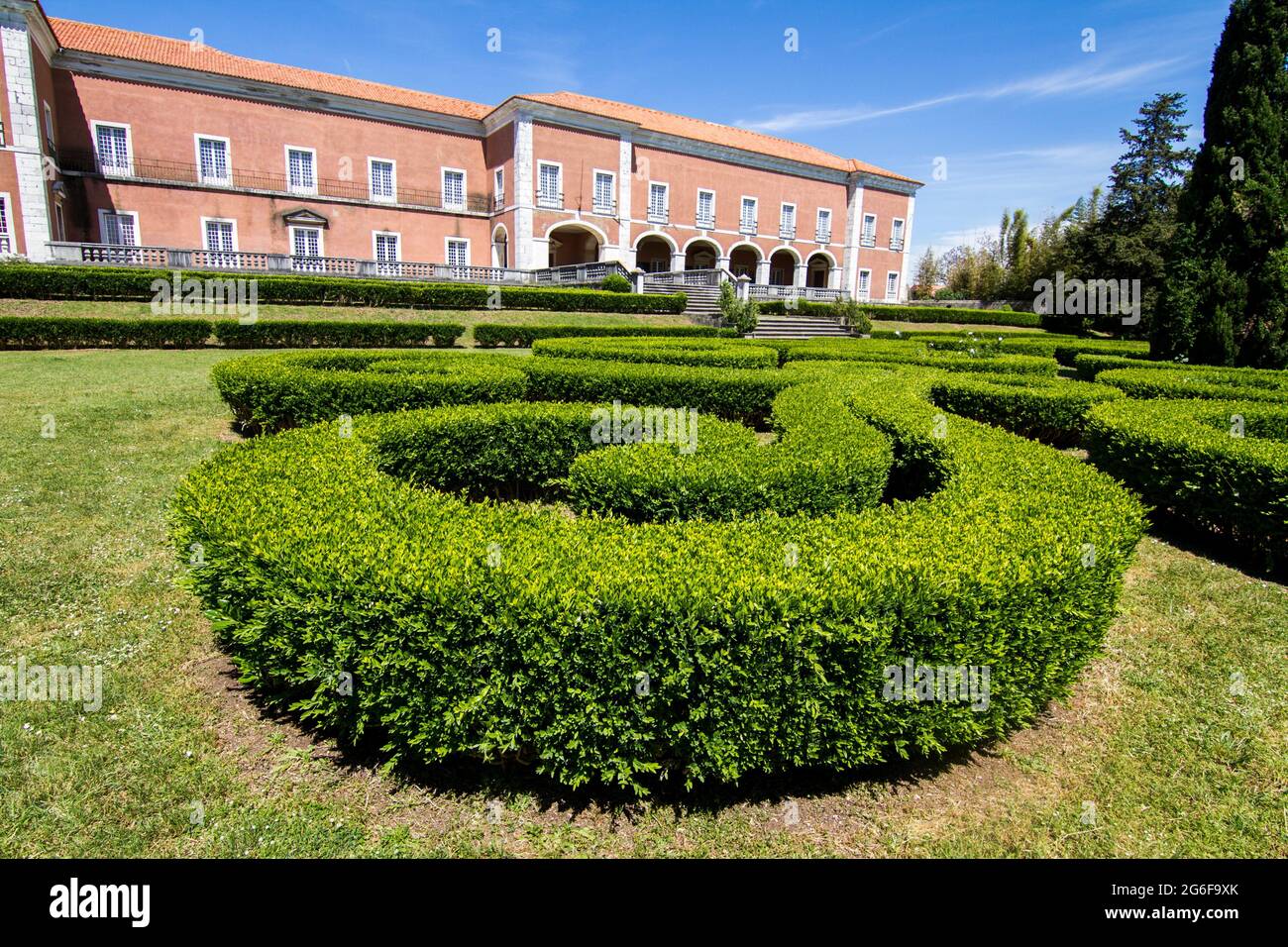 Nature maze hi-res stock photography and images - Alamy