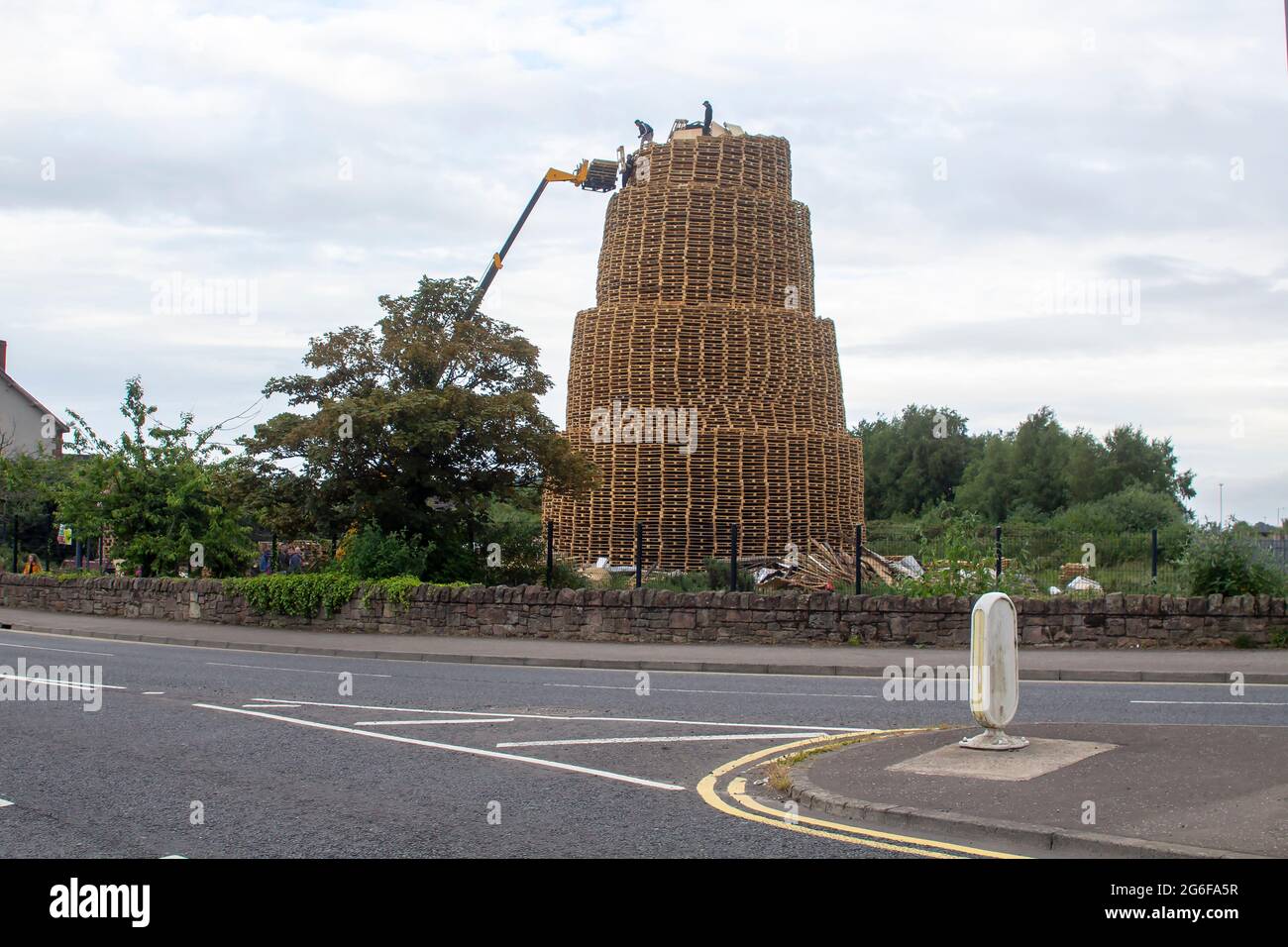 12th july bonfire hi-res stock photography and images - Alamy