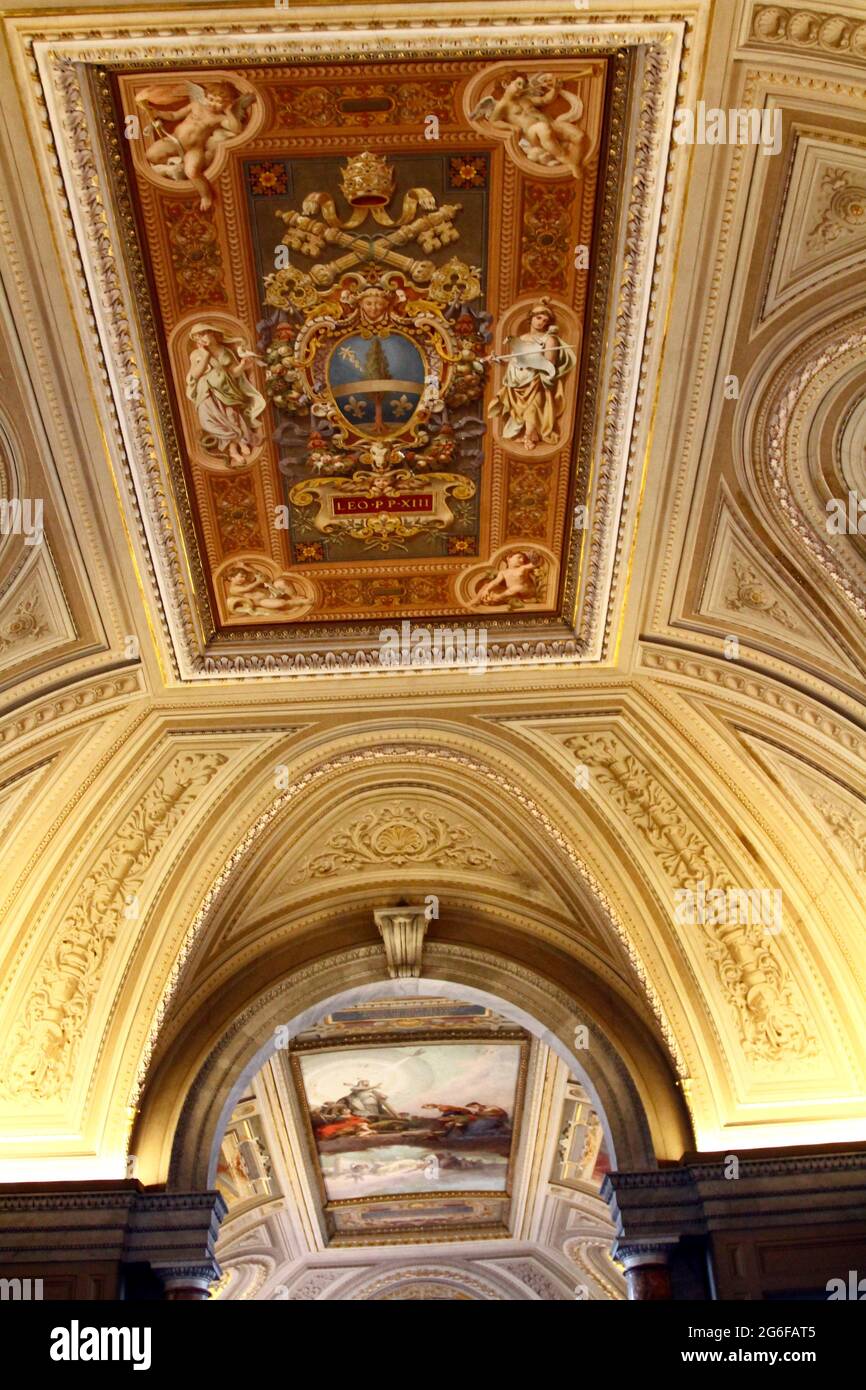 Inside ceilings hi-res stock photography and images - Alamy