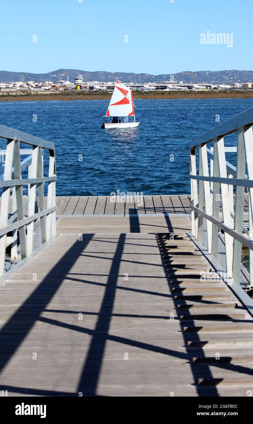 Captain bridge boat hi-res stock photography and images - Alamy
