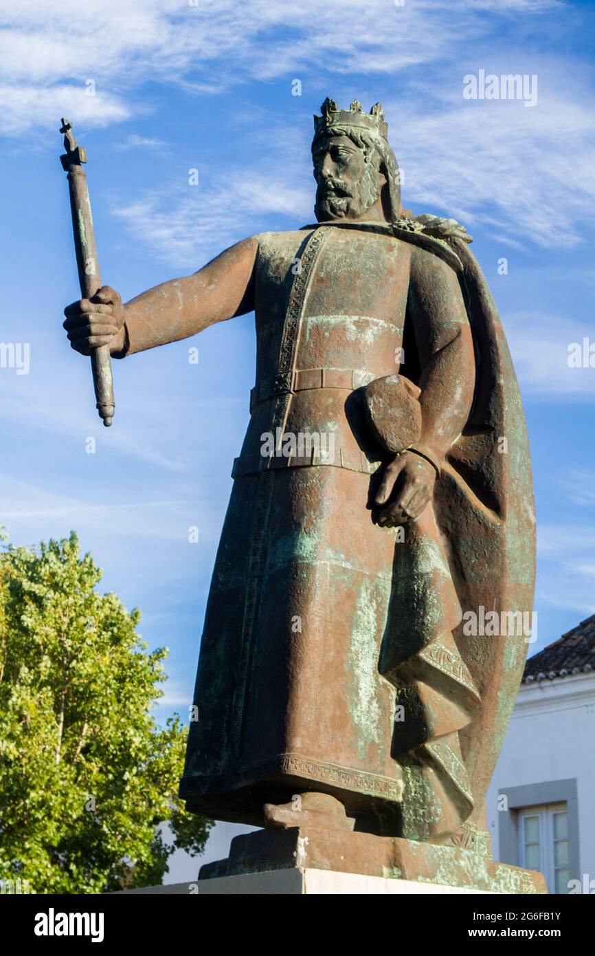 Statue of king afonso iii hi-res stock photography and images - Alamy