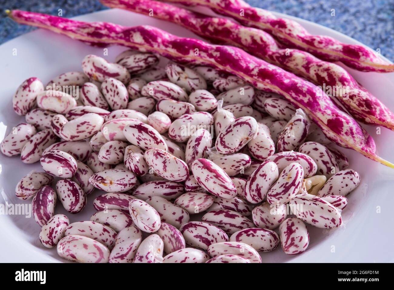 Red speckled beans hi-res stock photography and images - Alamy