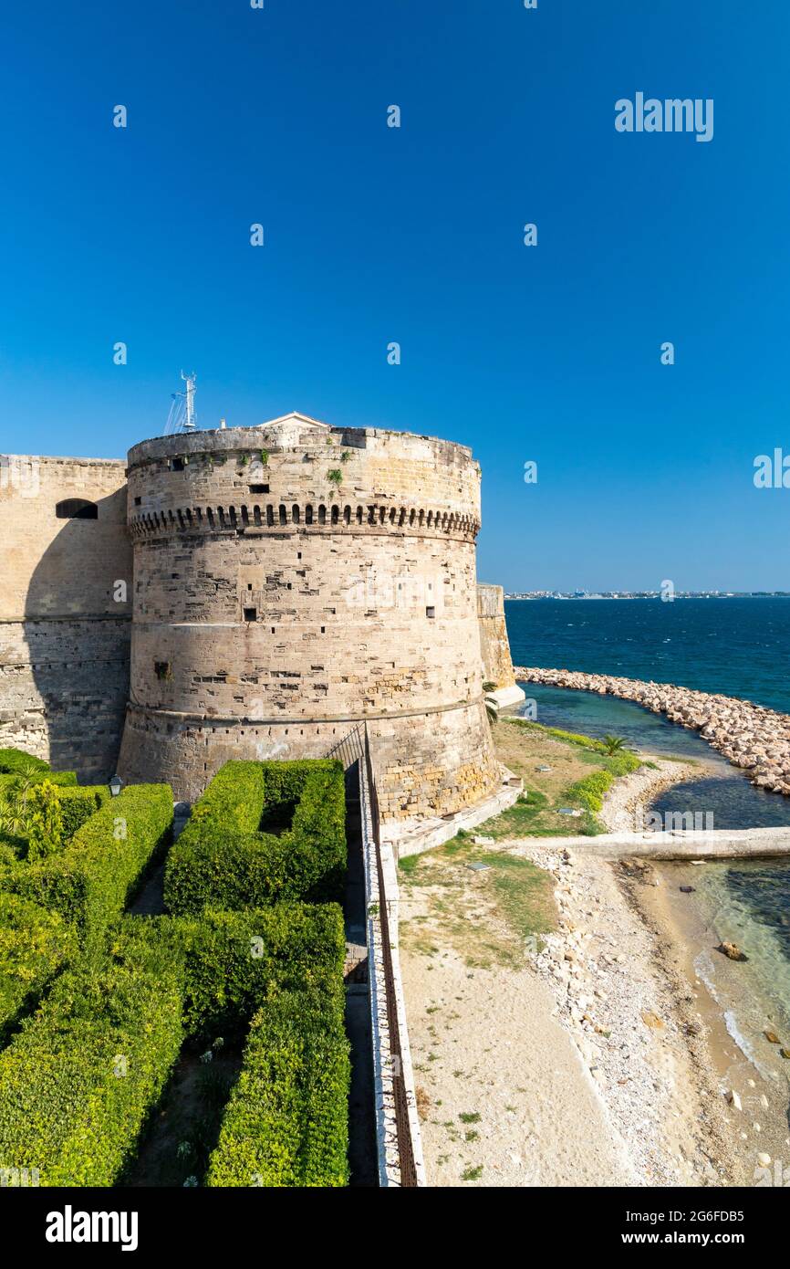Taranto italy puglia hi-res stock photography and images - Alamy