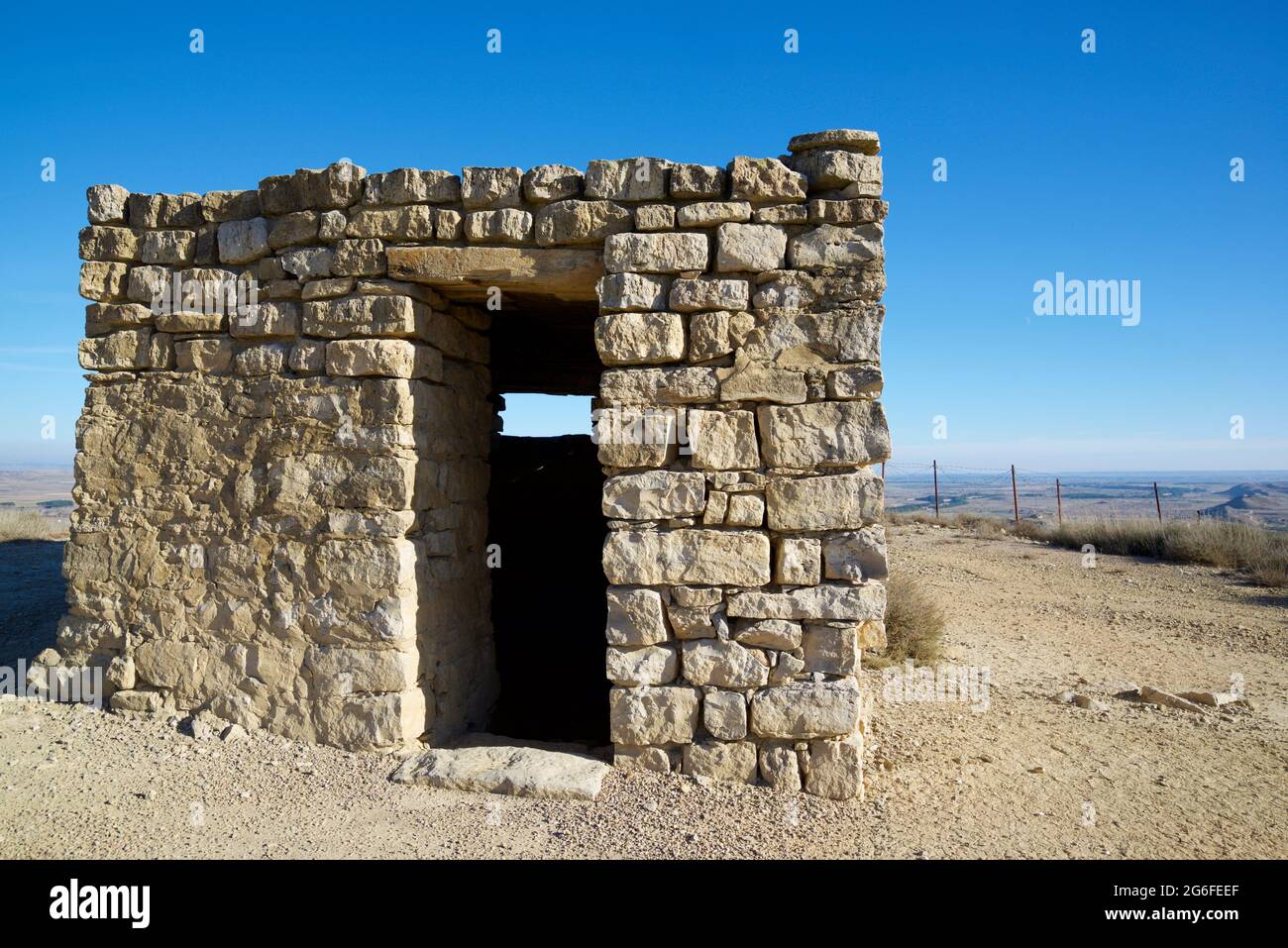 Built structure protection military war hi-res stock photography and ...