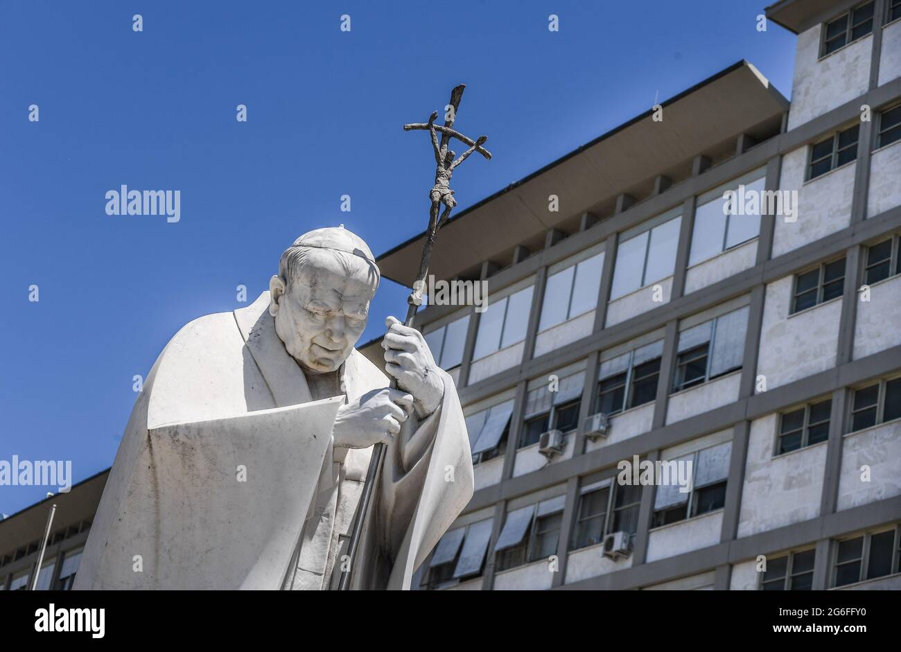 Rome, Pope Francis admitted to the Gemelli Hospital Stock Photo - Alamy