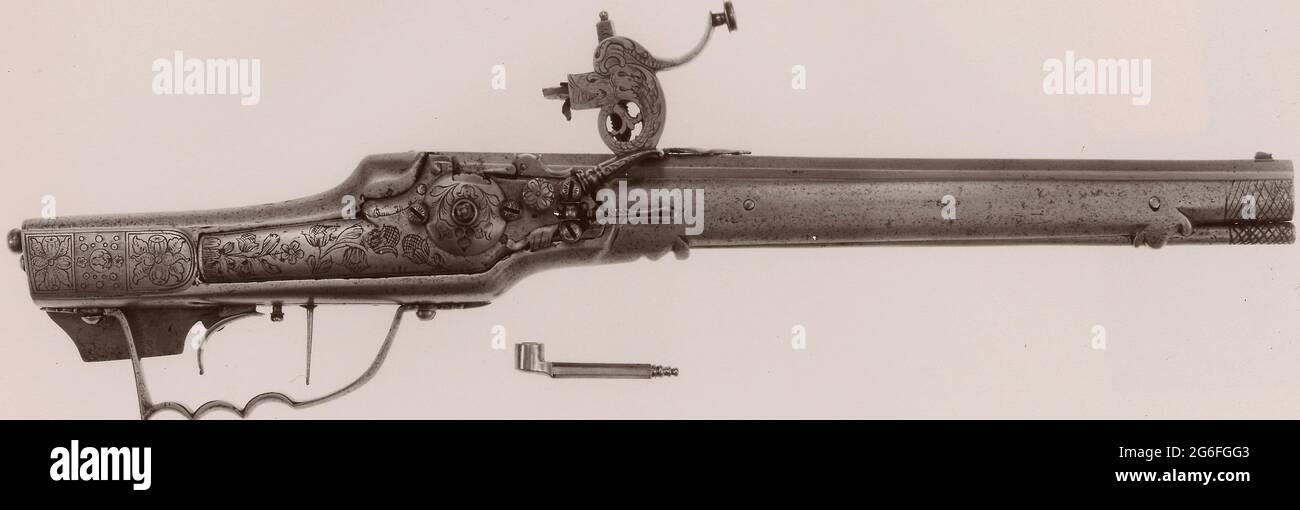 17th century gun hi-res stock photography and images - Alamy