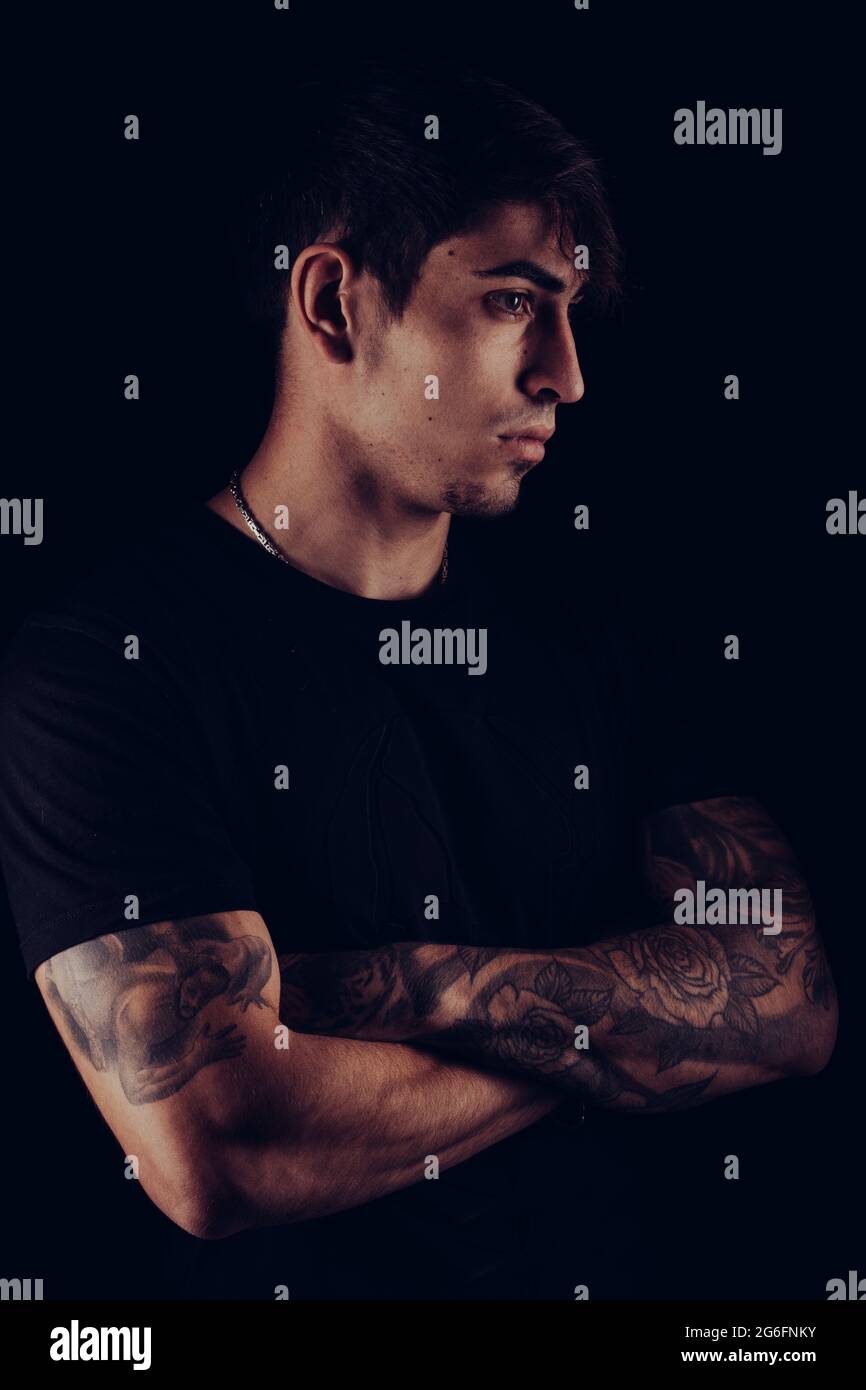 Muscular man crossed arms hi-res stock photography and images - Alamy