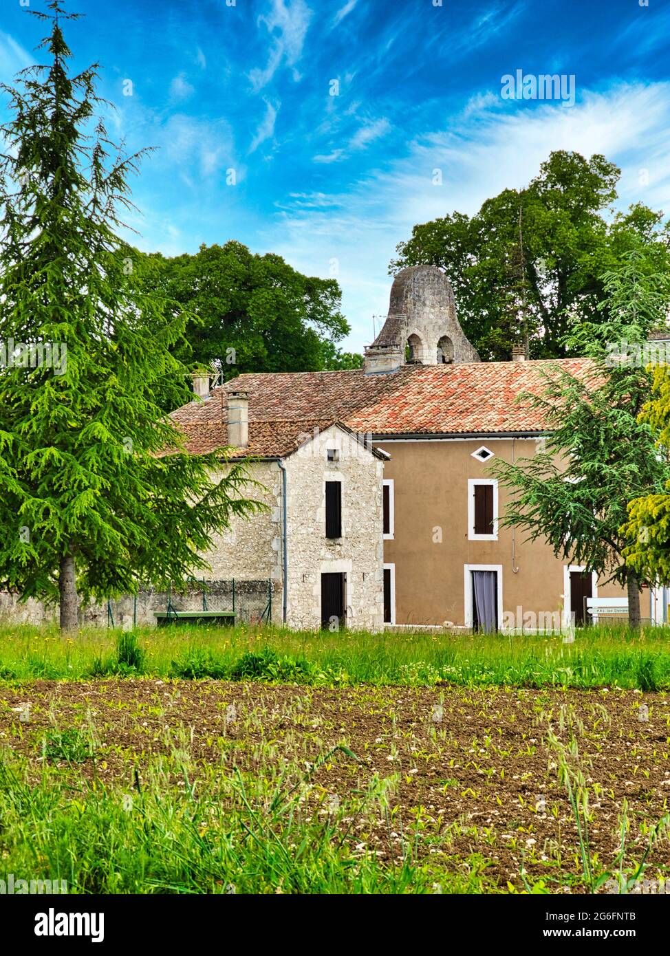 Eymet village High Resolution Stock Photography and Images - Alamy