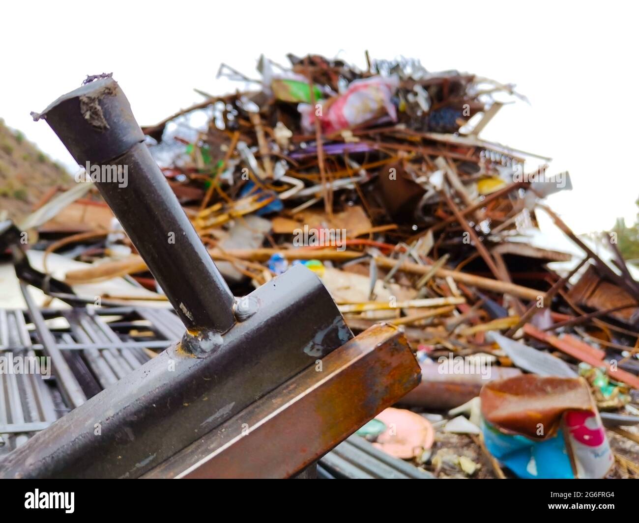 Steel scrap hi-res stock photography and images - Alamy