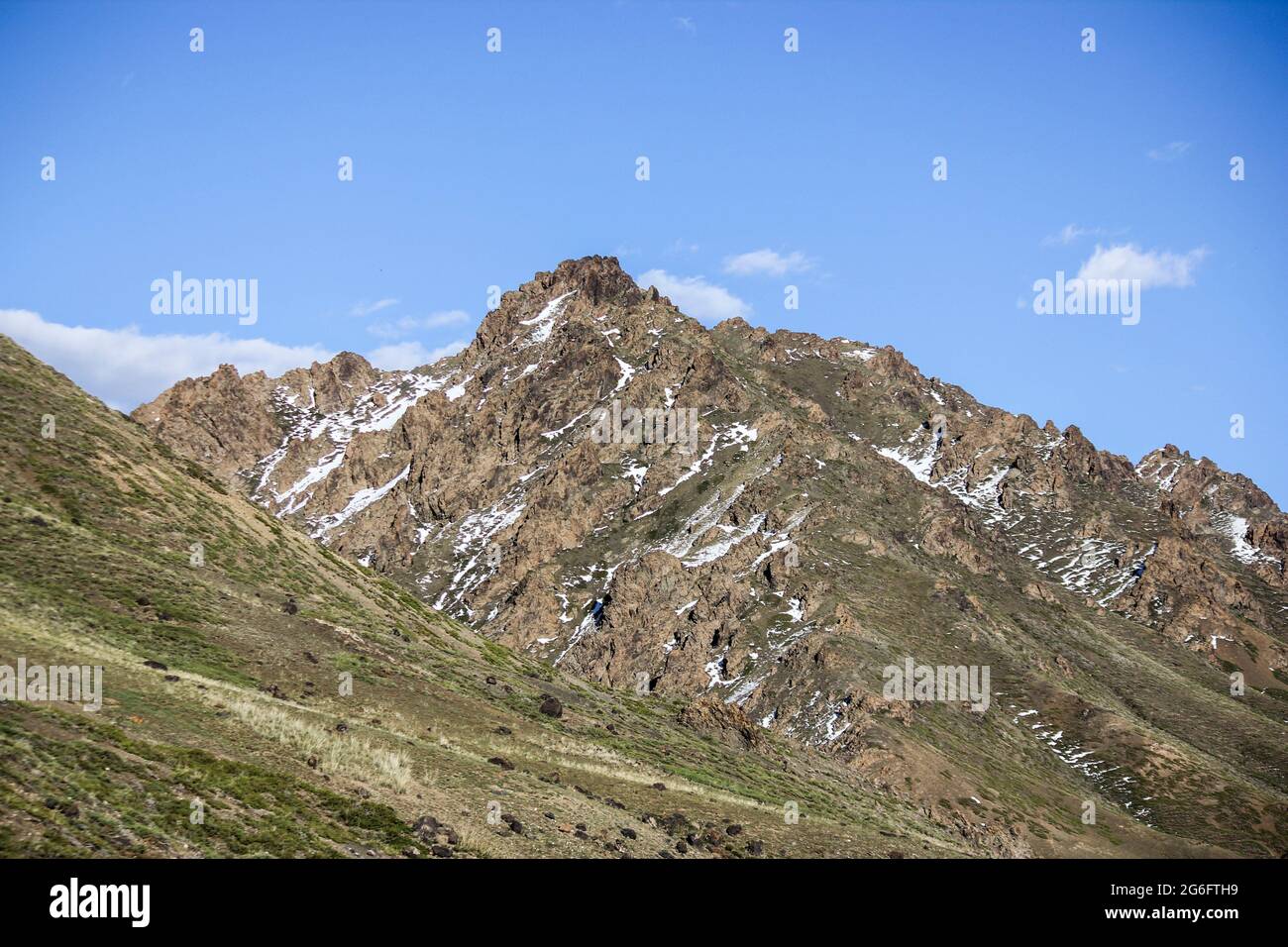 Gurvan saikhan mountain range hi-res stock photography and images - Alamy