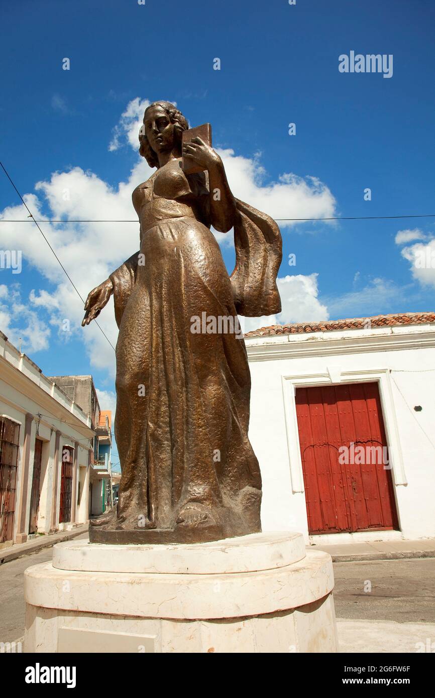 Man woman sightseeing vertical hi-res stock photography and images - Alamy