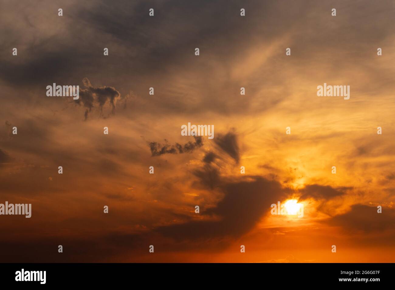 Sunlight sunshine sun light in corner hi-res stock photography and ...