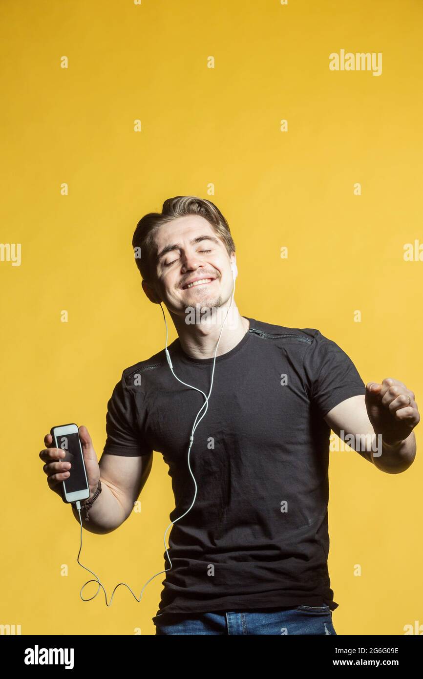 Dancing man mp3 player hi-res stock photography and images - Alamy