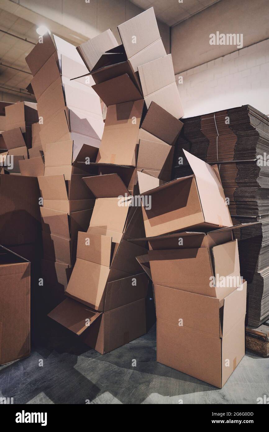Large group stacked boxes hi-res stock photography and images - Alamy