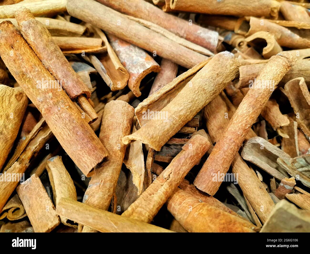 Cinnamon ingredient hi-res stock photography and images - Alamy