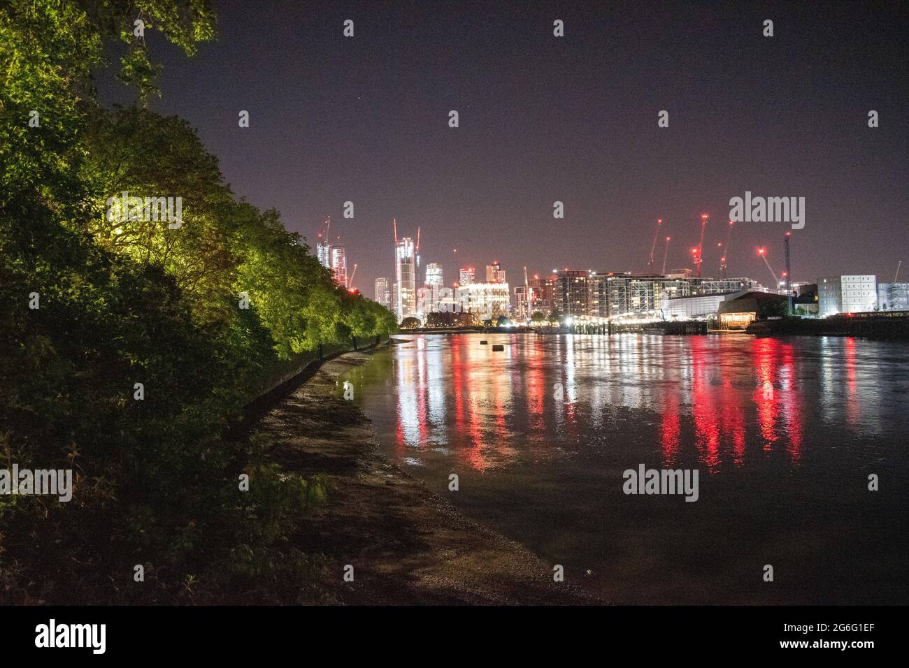Night time view down the River Thames of London Stock Photo - Alamy