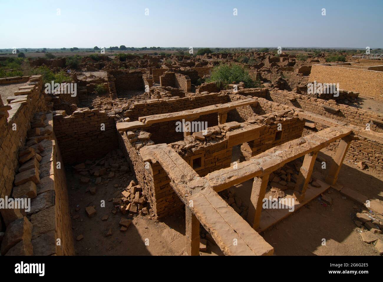Ruins of Kuldhara houses an abandoned village, Jaisalmer, Rajasthan ...