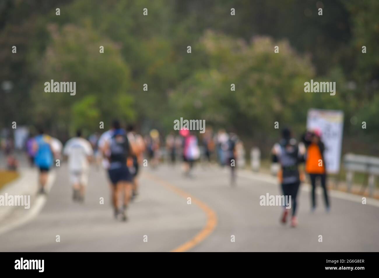 Blurred group of people hi-res stock photography and images - Alamy