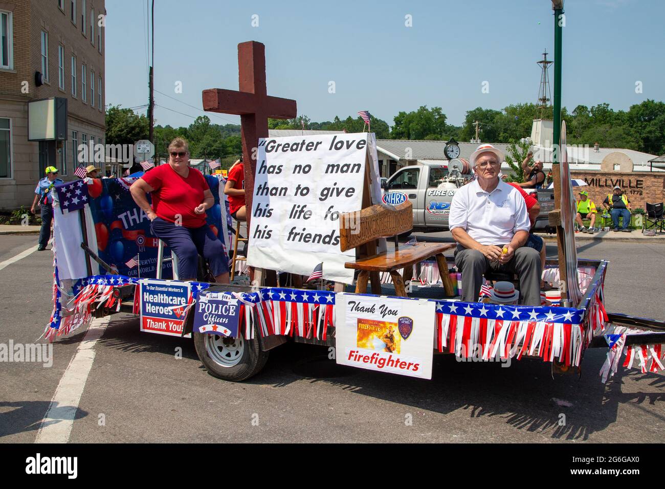A float at the Independence Day parade thanks firefighters, police, and ...