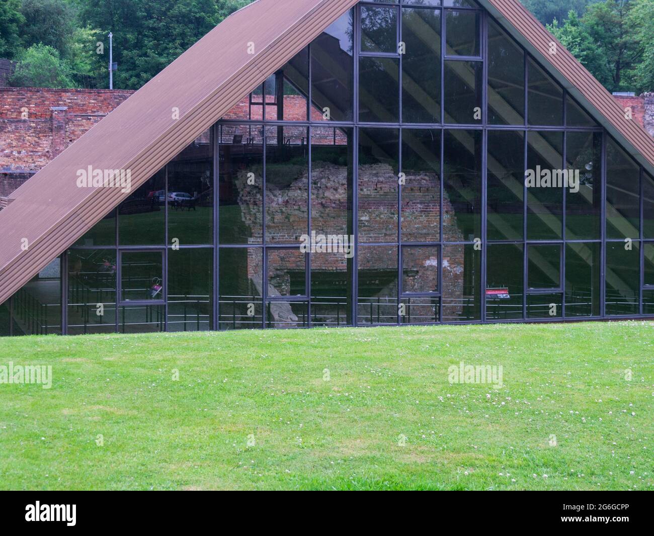 Old furnace coalbrookdale museum iron hi-res stock photography and ...