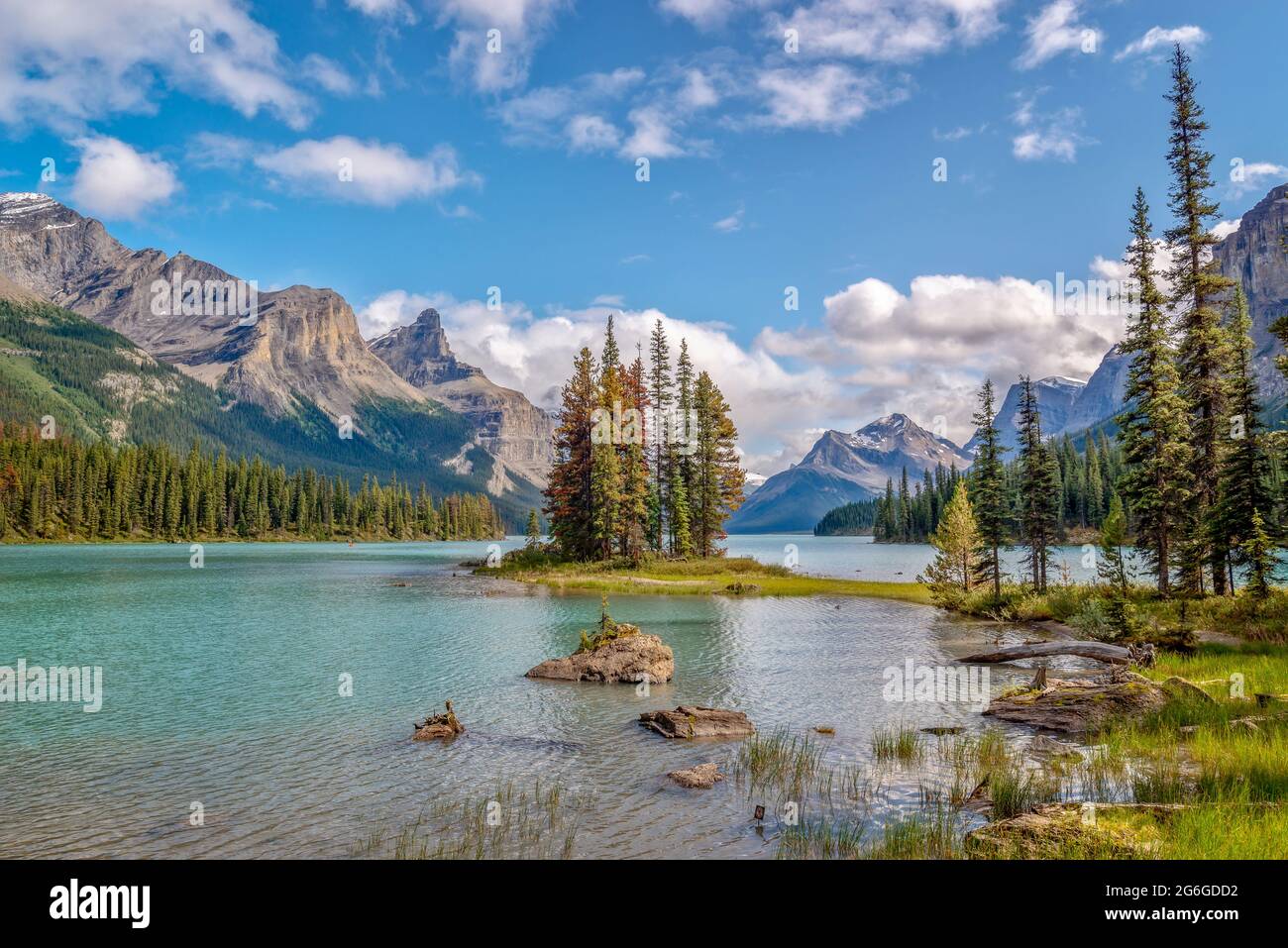 Spirit island in Maligne lake, Jasper National Park, Alberta, Rocky ...
