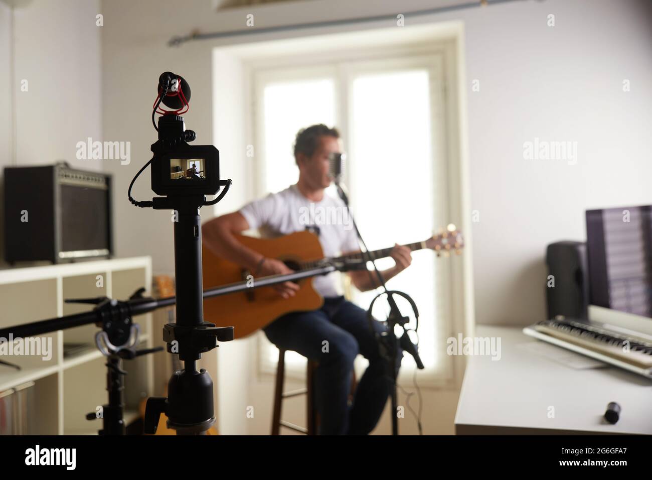 Digital guitar midi hi-res stock photography and images - Alamy