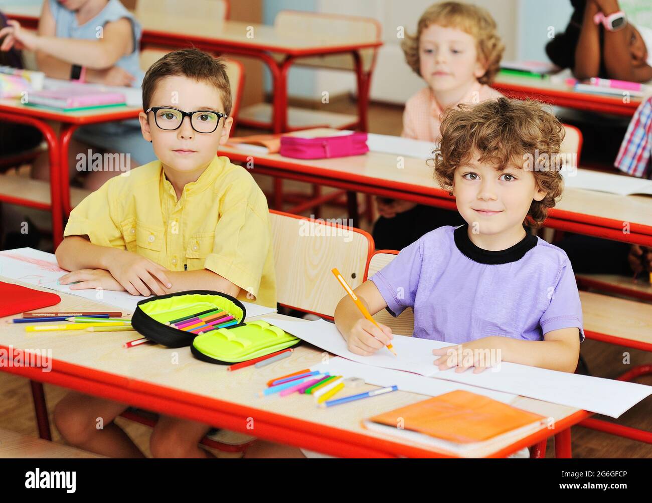 Group drawing lesson hi-res stock photography and images - Alamy