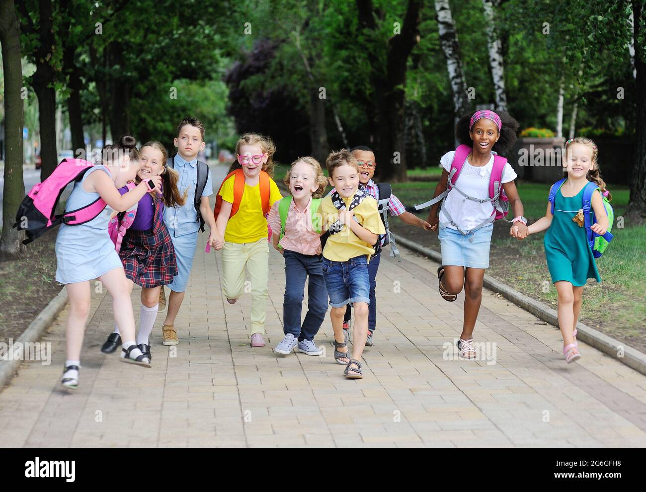 Different races holding hands hi-res stock photography and images - Alamy