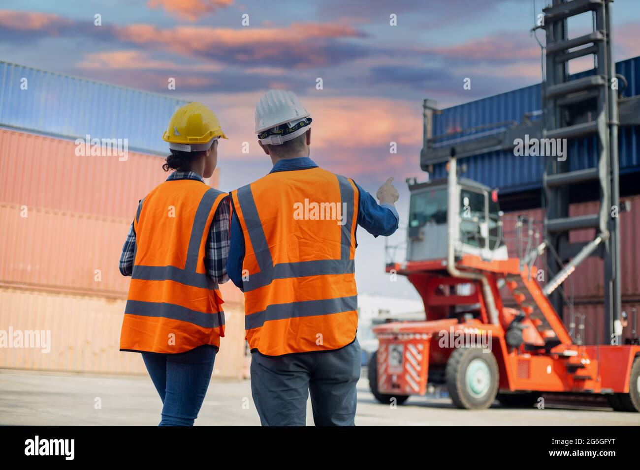 Business Logistics concept, Foreman control loading Containers box of ...