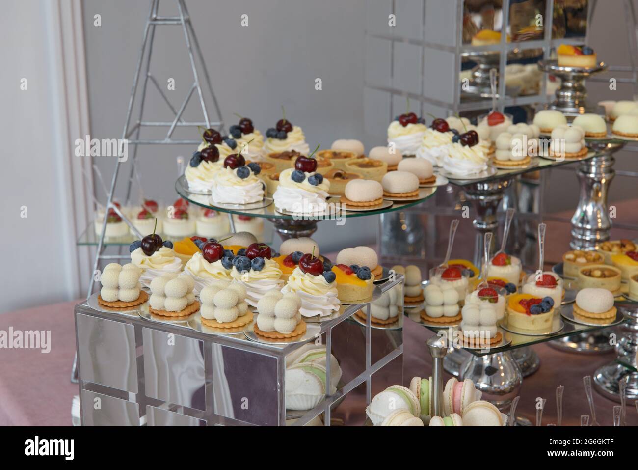 Raw colorful candy bar. table with sweets at a party Stock Photo - Alamy