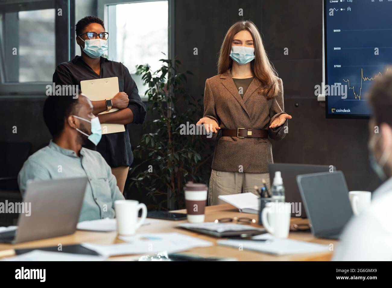 Female ceo hi-res stock photography and images - Alamy