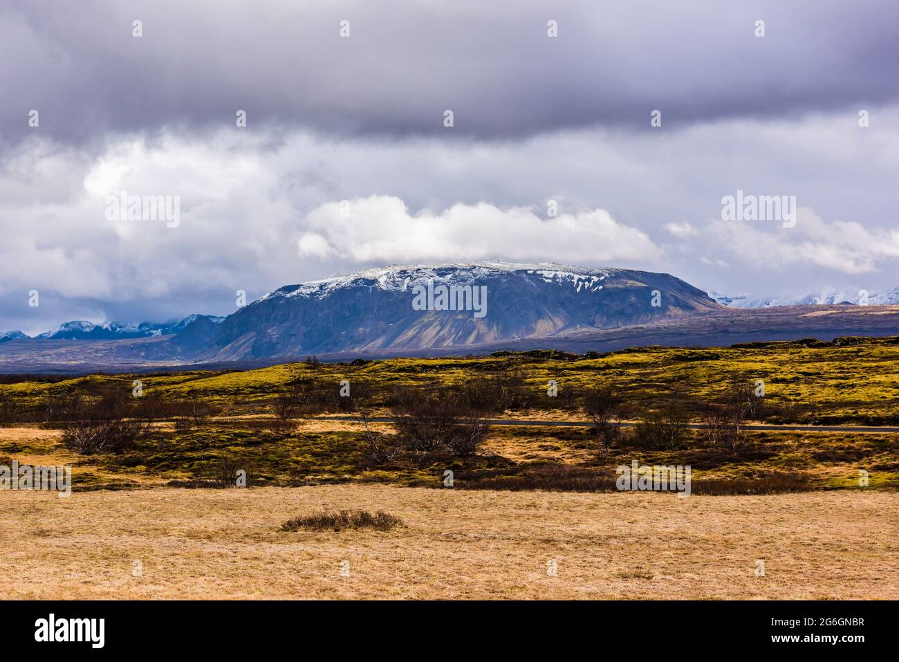 Snowline hi-res stock photography and images - Alamy
