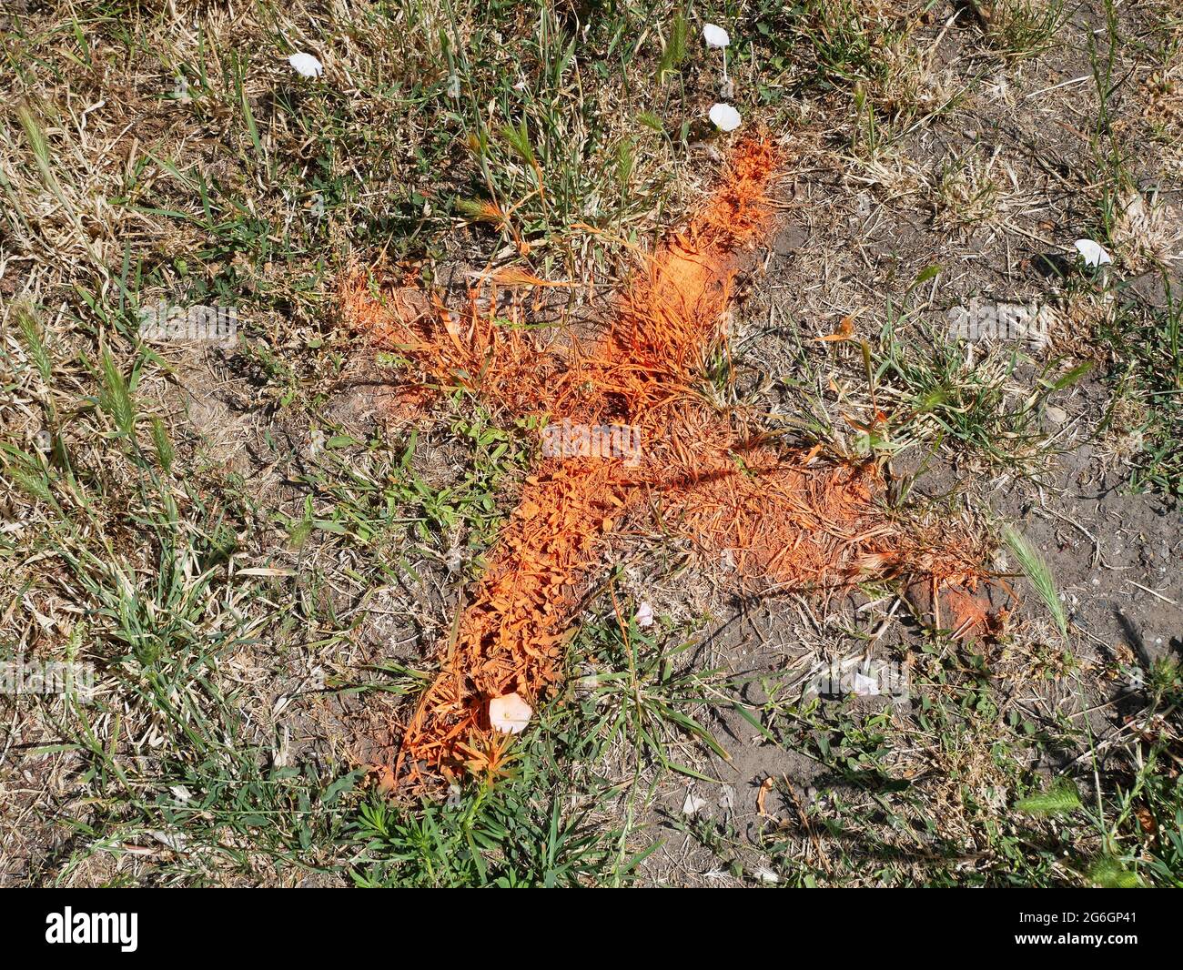 Orange cross sign at the scene of a traffic accident Stock Photo - Alamy