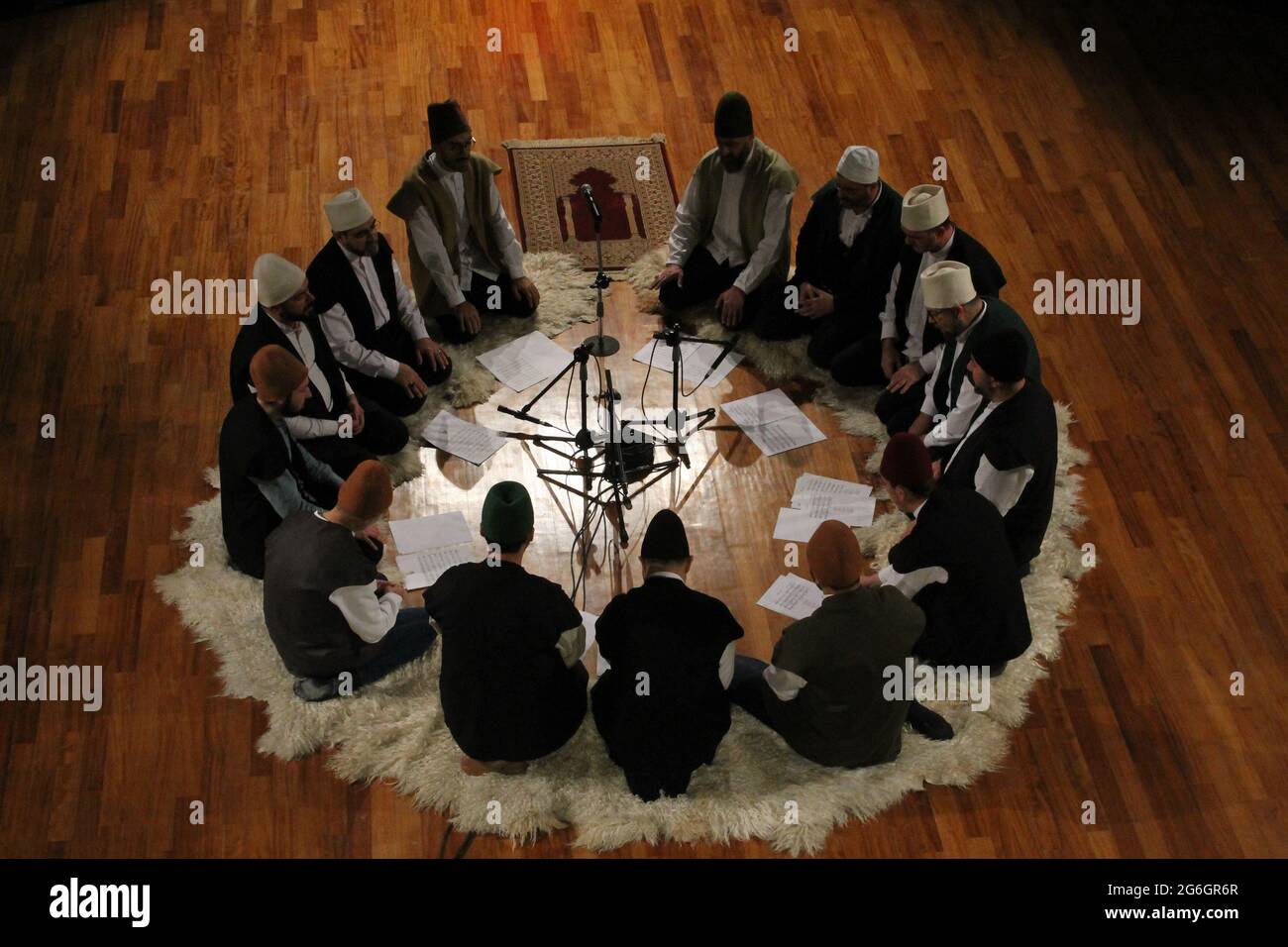 islamic music team, hall and audience Stock Photo - Alamy
