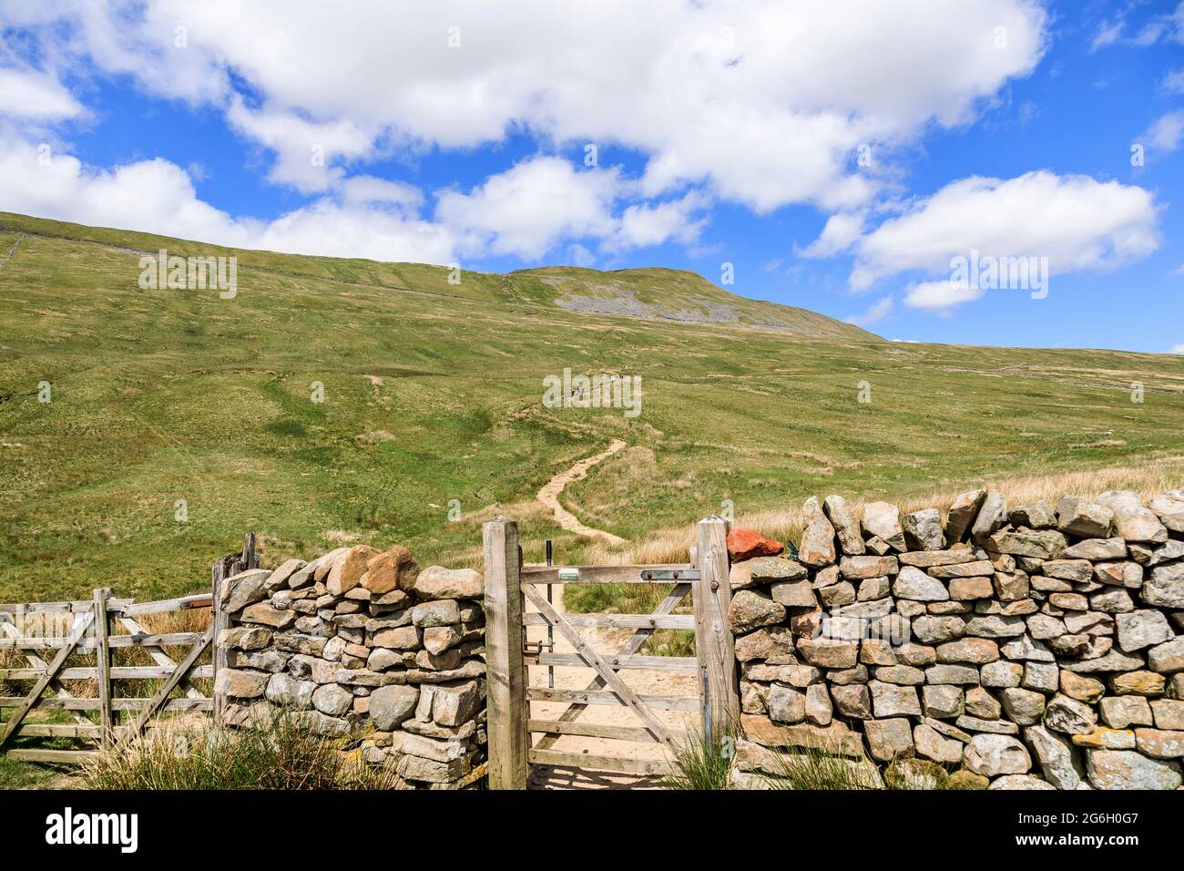 Trekking hill hi-res stock photography and images - Alamy