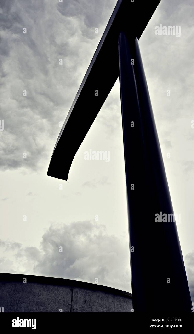Giant water fountain in Harlow Stock Photo - Alamy
