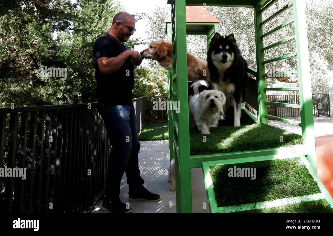 Ramallah hotel hi-res stock photography and images - Alamy