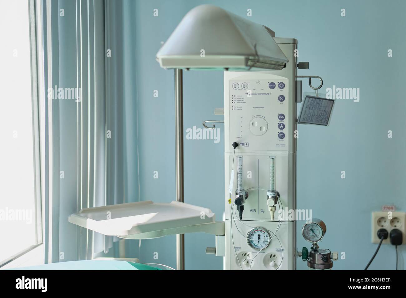 A device for resuscitation of infants and checking the child on the ...