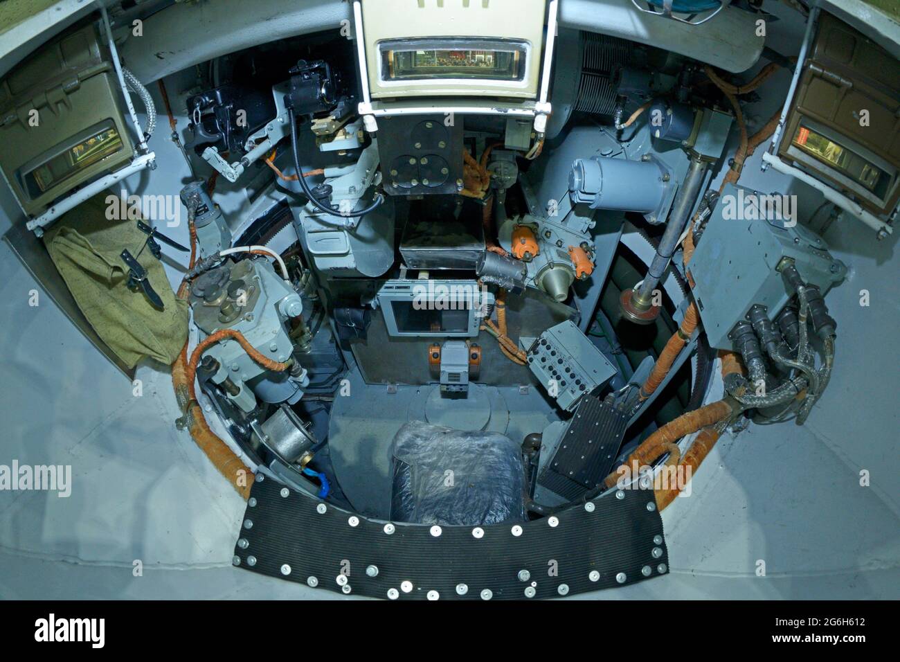Crew compartment hi-res stock photography and images - Alamy