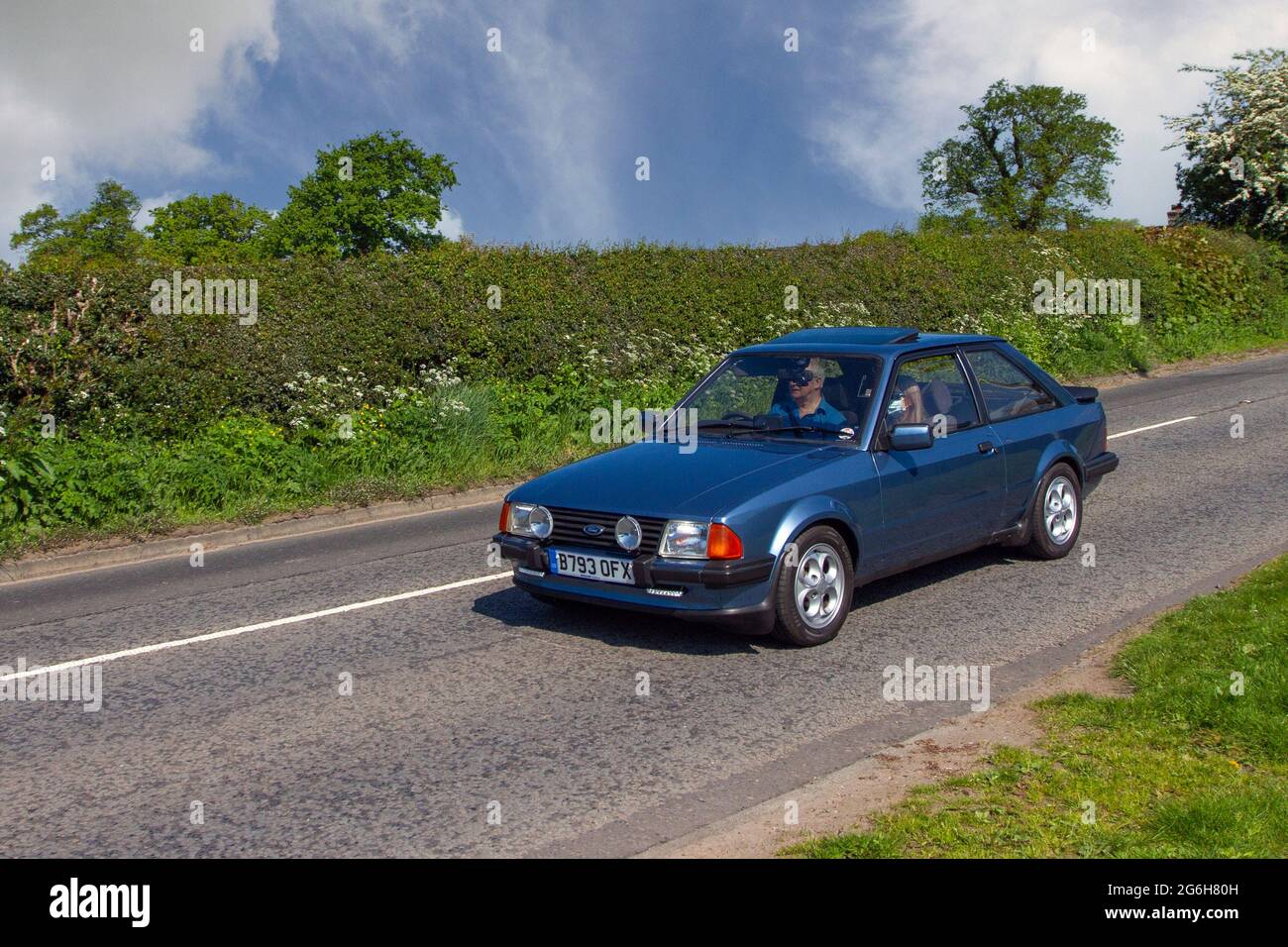 1984 80s blue Ford XR3i 5 speed manual, en-route to Capesthorne Hall ...