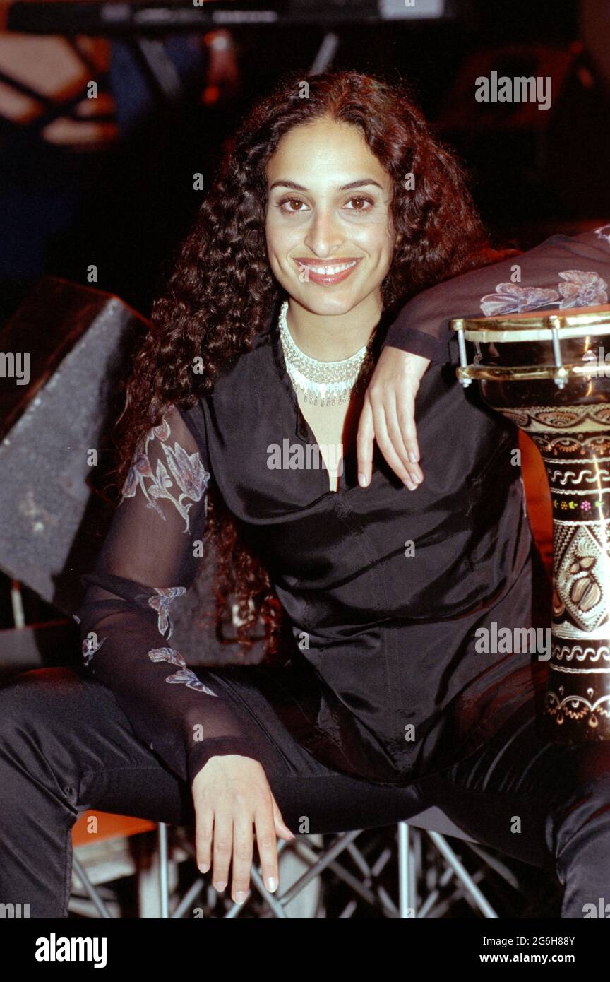 Milan Italy 1998-02-17: Noa during the photo session before the live ...