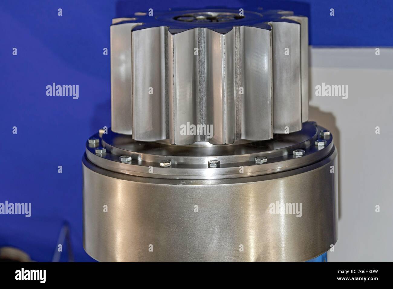 One Big Cog Gear For Machine Transmission Stock Photo - Alamy