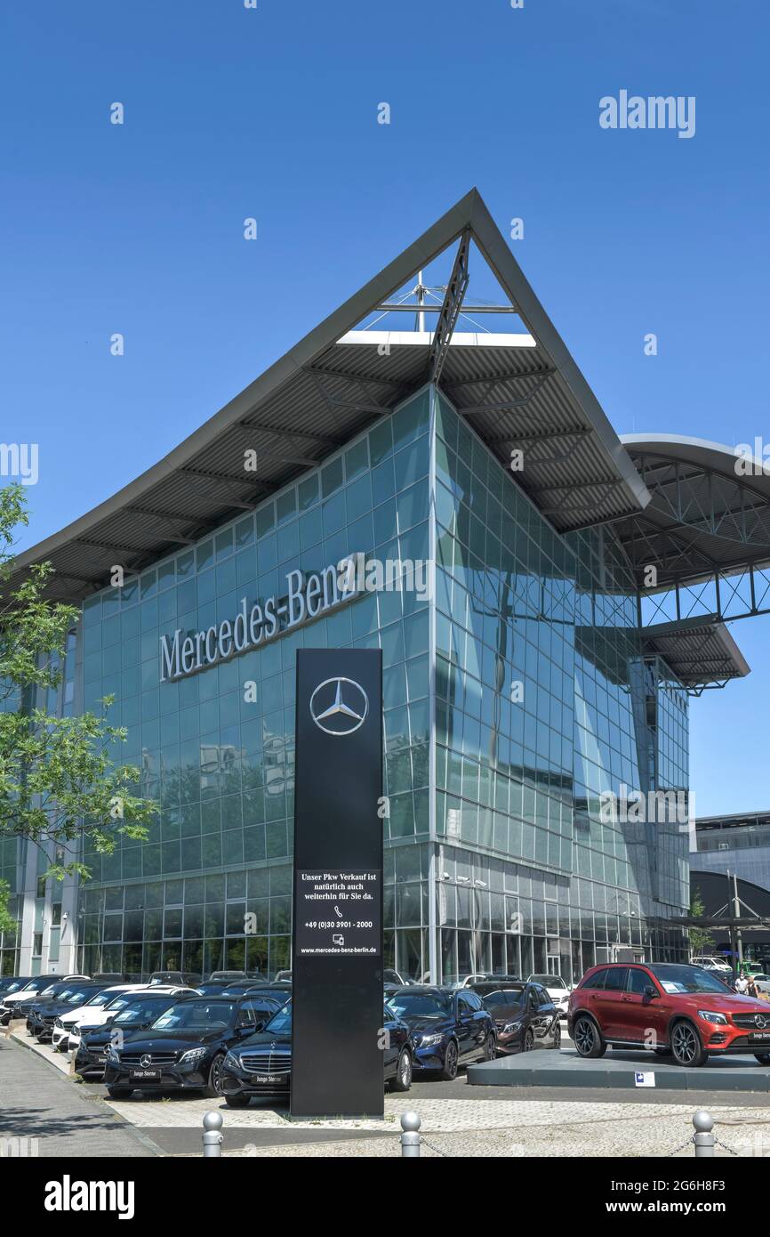 Mercedes welt hi-res stock photography and images - Alamy