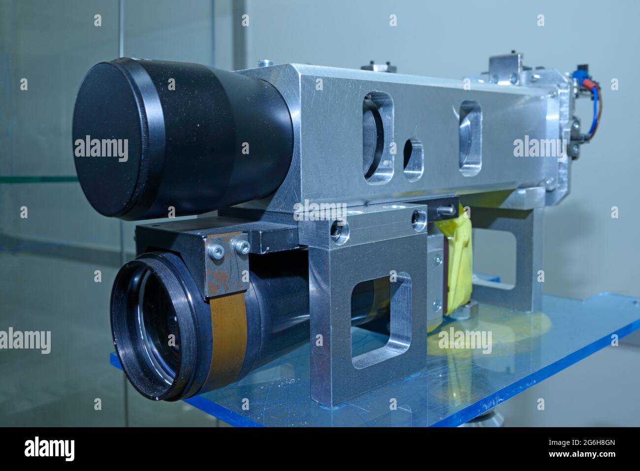 Laser rangefinder hi-res stock photography and images - Alamy