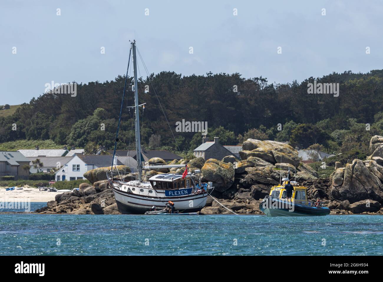 Boat Flexen stranded on a ledge after a storm - Scilly Isles Stock ...