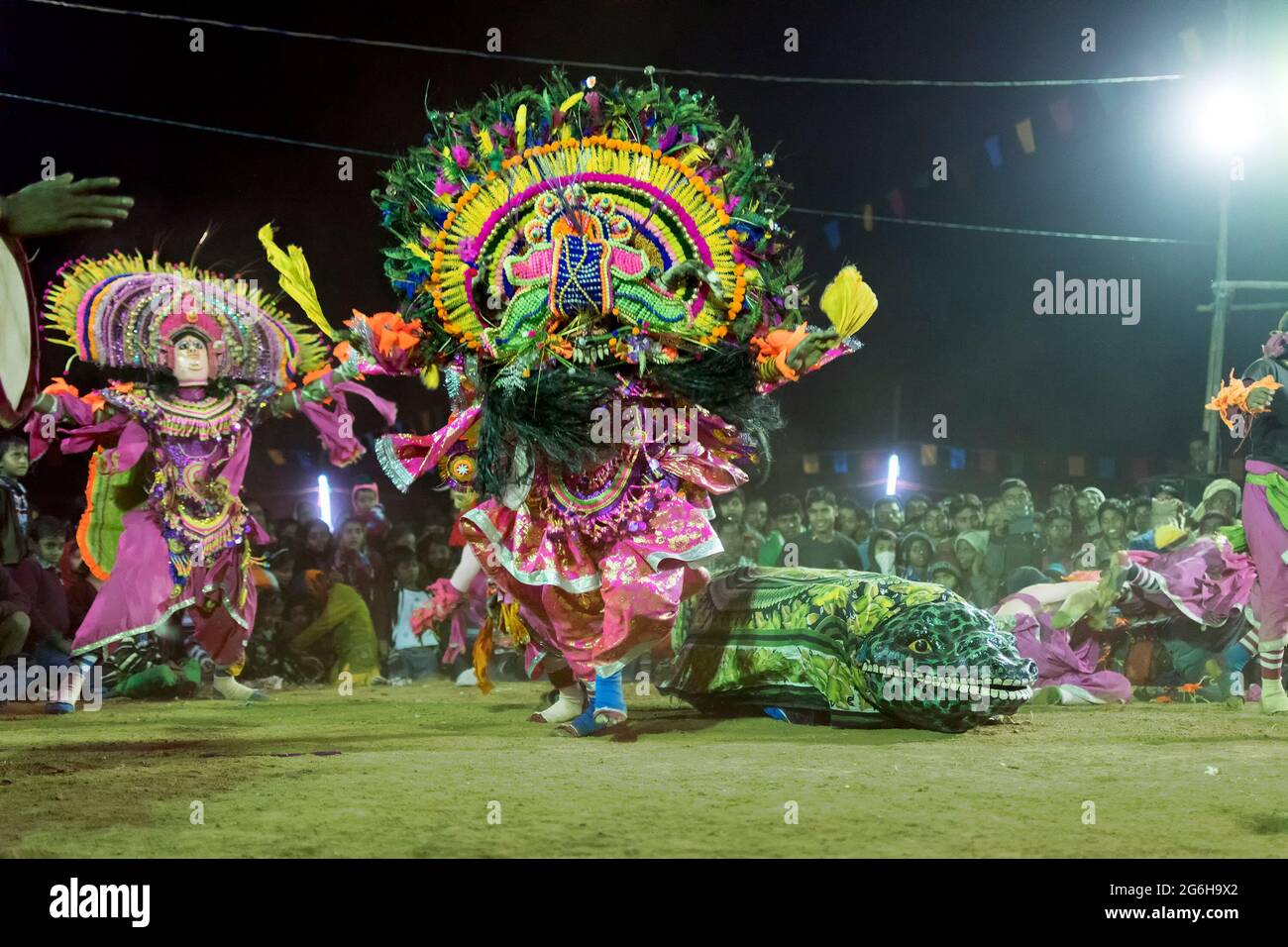Indian traditional chhau dancer hi-res stock photography and images - Alamy