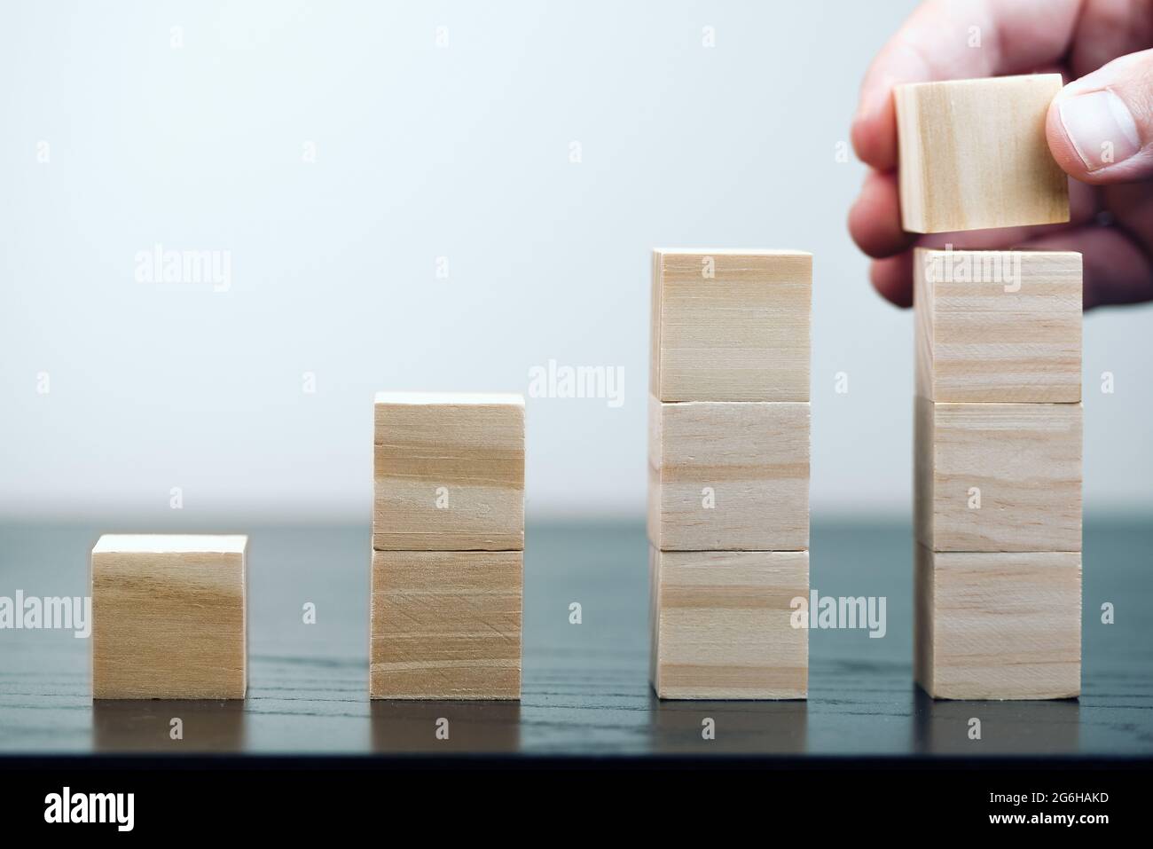 Stacking blocks hi-res stock photography and images - Alamy