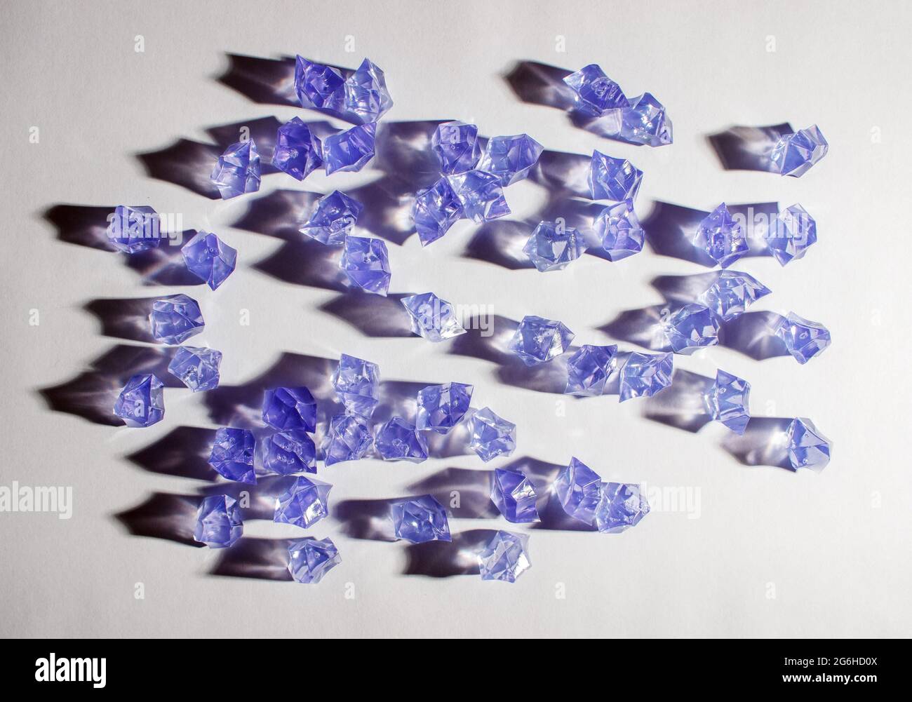 Small glass crystals hi-res stock photography and images - Alamy