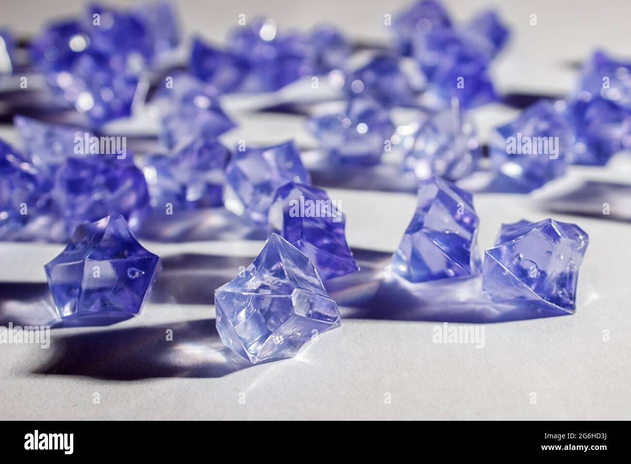Small glass crystals hi-res stock photography and images - Alamy